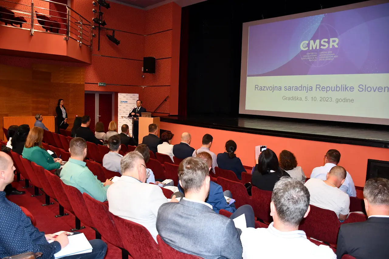Presentation of international development cooperation of the Republic of Slovenia through CMSR ...